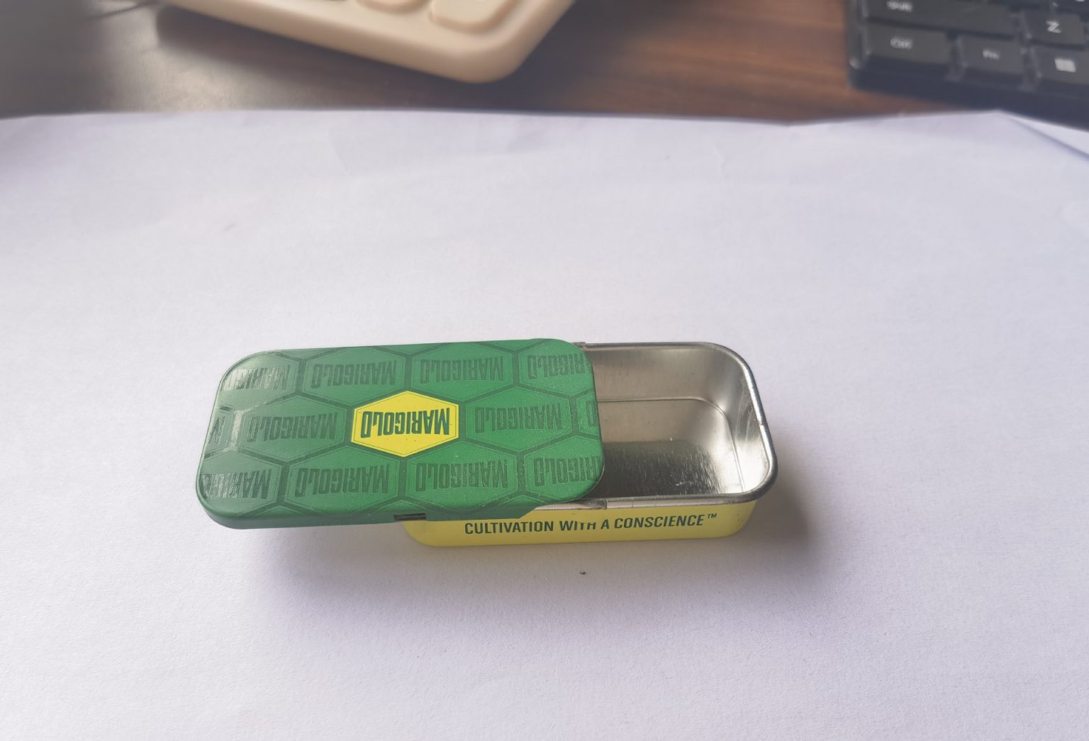 Child Resistant Tins | Childproof Tins | FLYTINBOTTLE